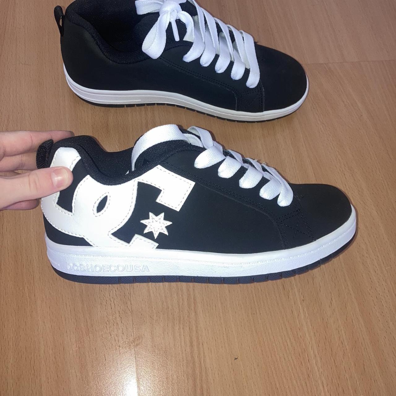 DC Shoes Women's Black and White Trainers | Depop