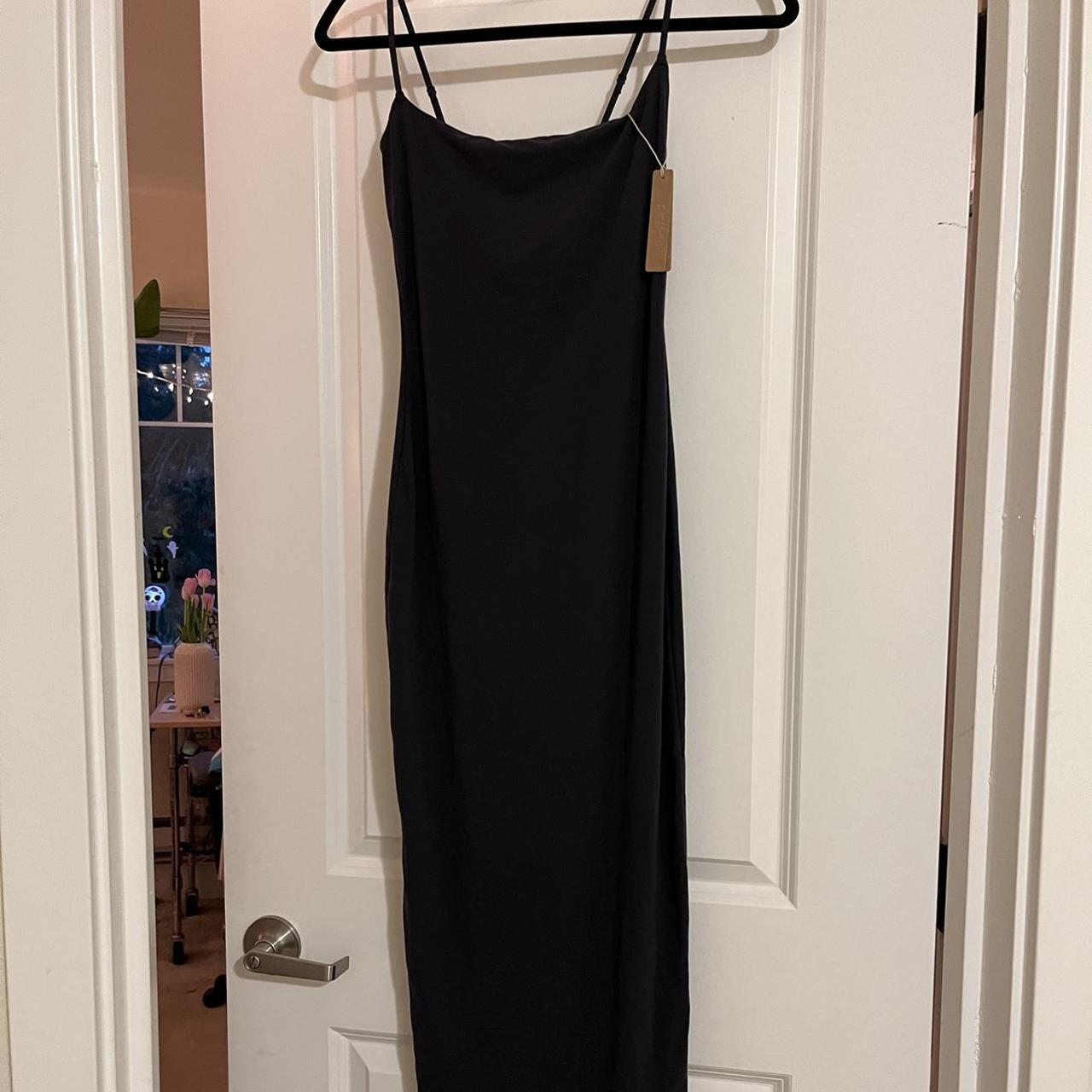 skims long slip dress in the color graphite