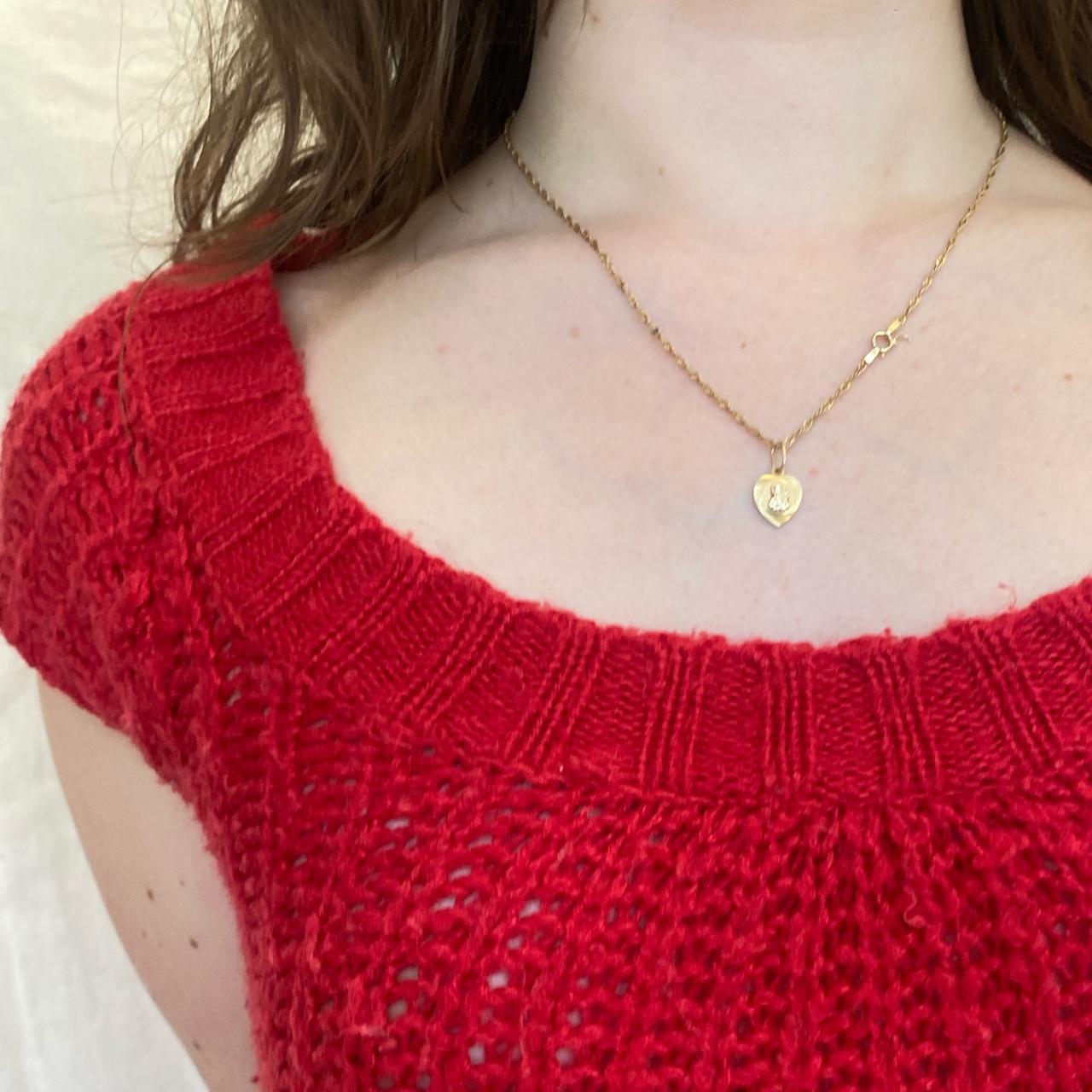 INSANE vintage red knit scoop neck top! Model is uk... - Depop