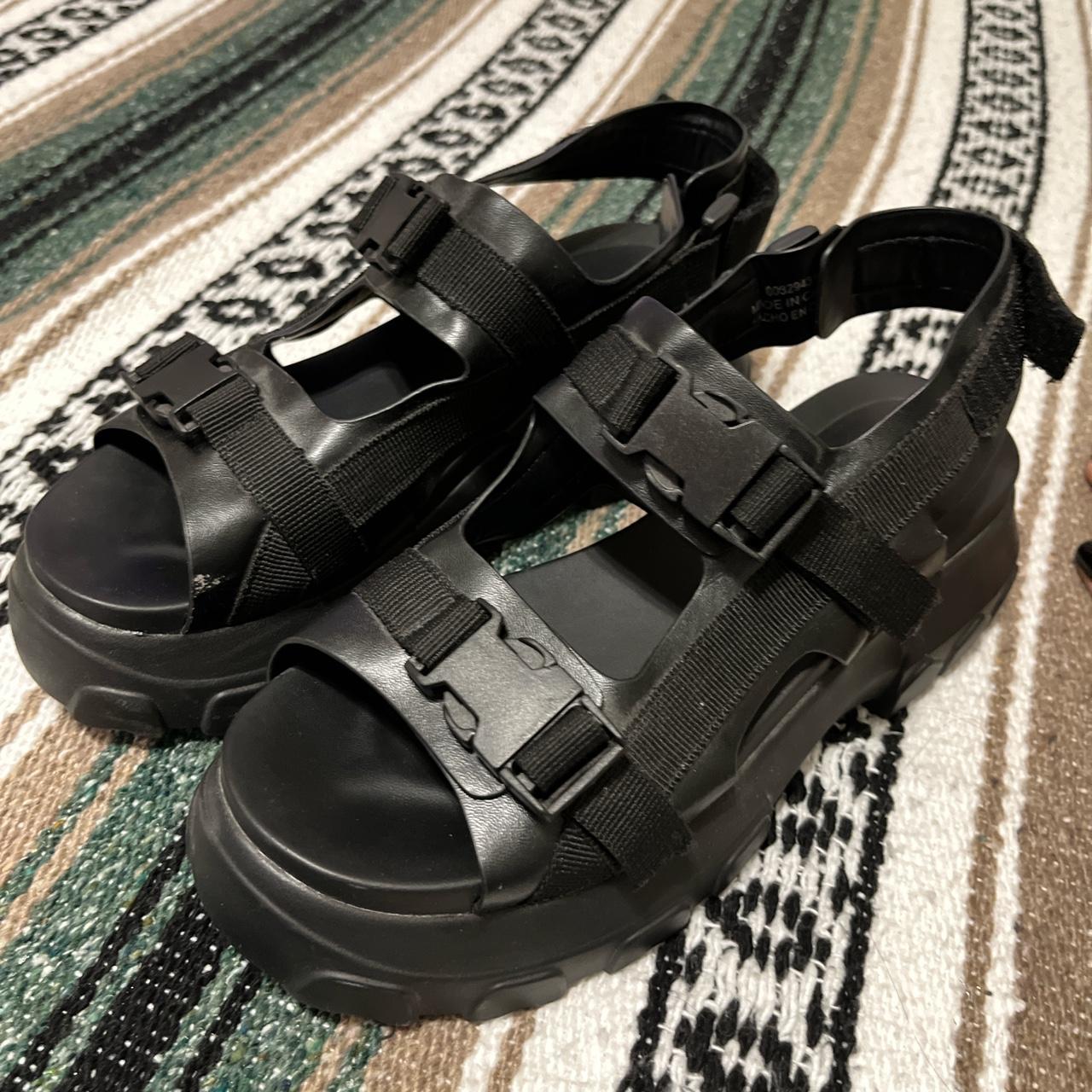 Forever 21 Women's Black Sandals | Depop