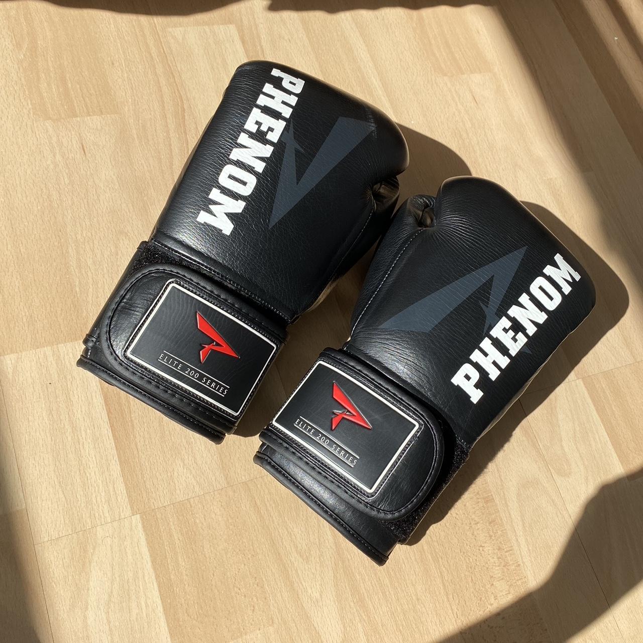 Phenom boxing XDT-200S 8oz boxing gloves, Velcro... - Depop