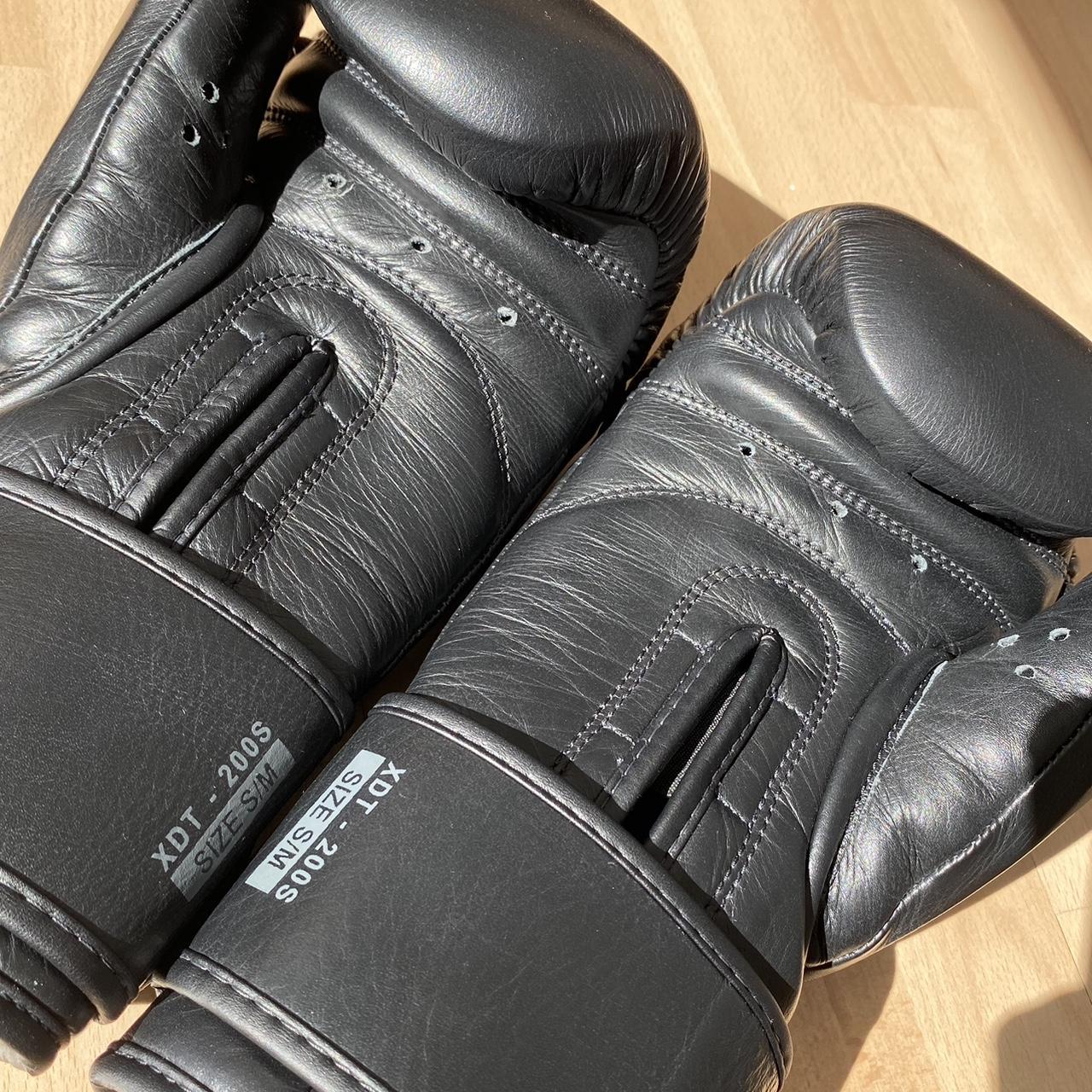 Phenom boxing XDT-200S 8oz boxing gloves, Velcro... - Depop