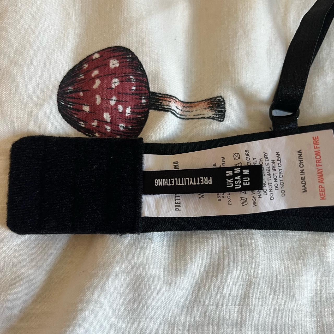 PrettyLittleThing Women's Black Bra | Depop