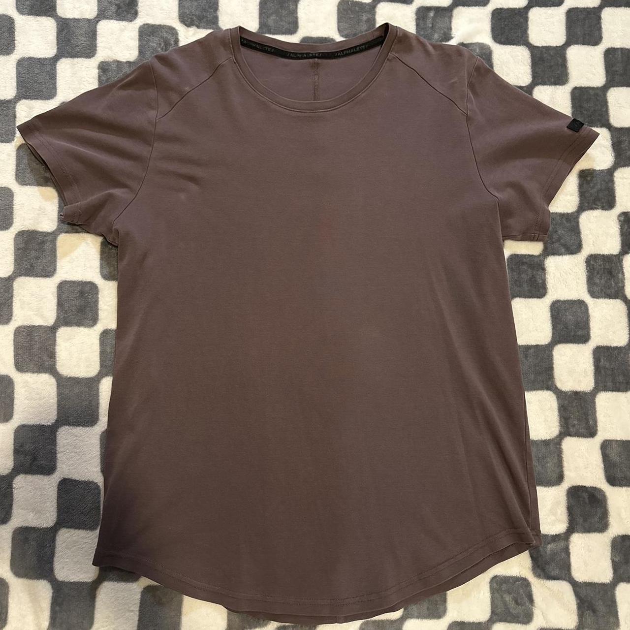 Basic Alphalete tee Length: 28in Pit to pit: 18in - Depop