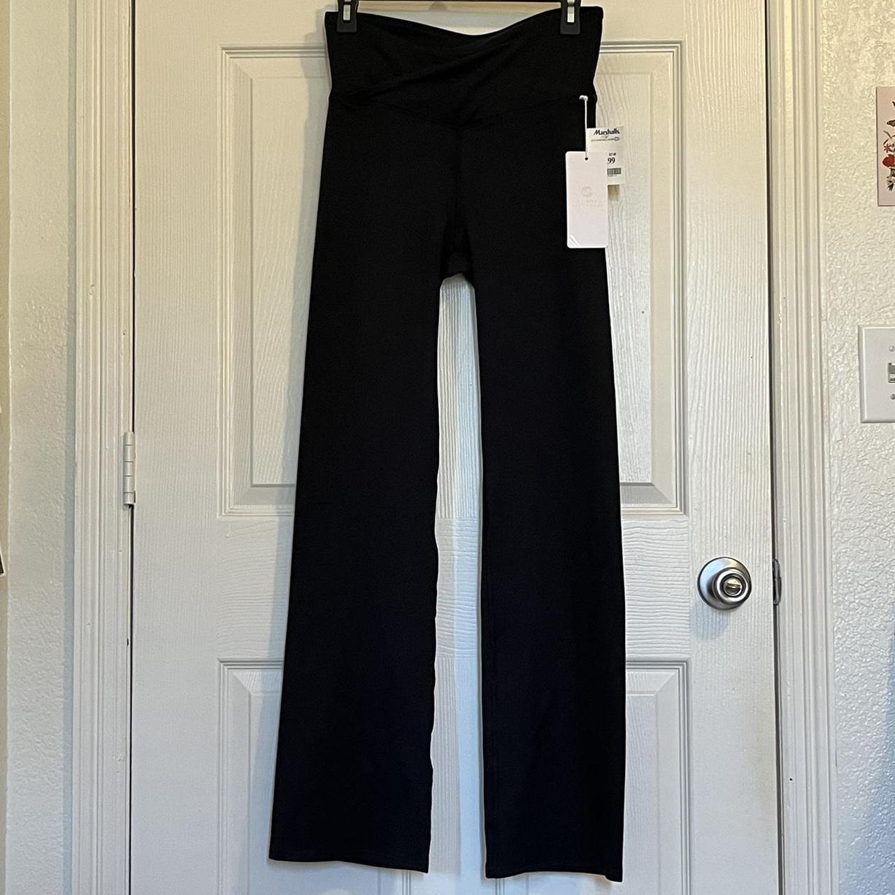 Balance Collection Women's Black Leggings | Depop
