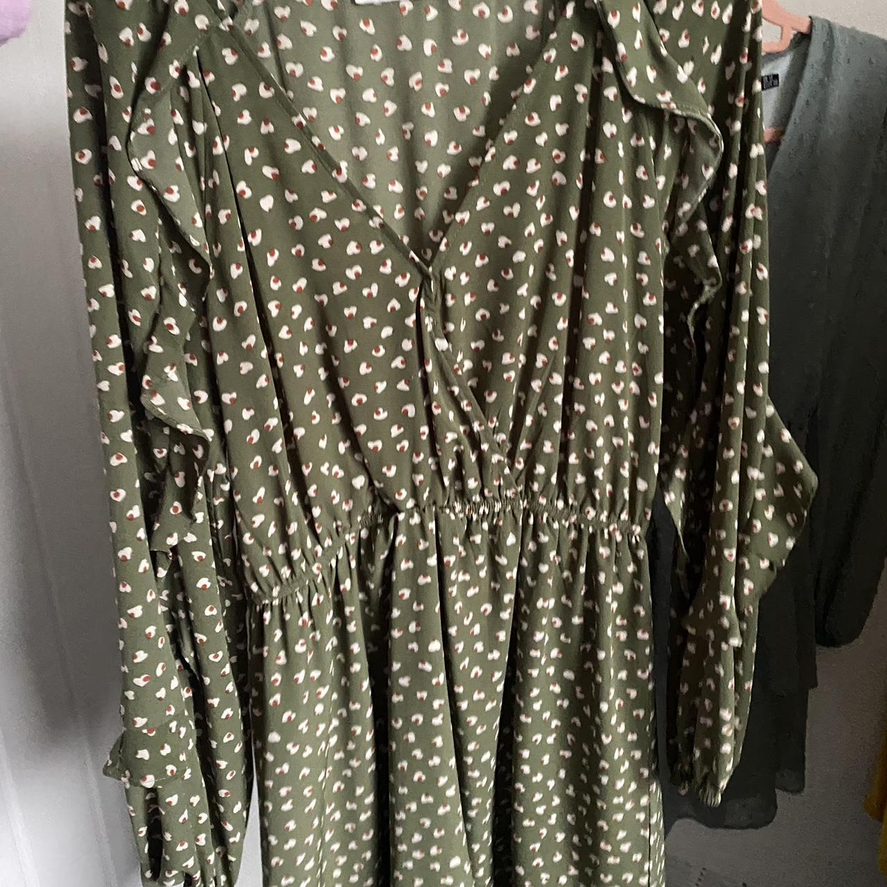 Boohoo Women's Dress | Depop