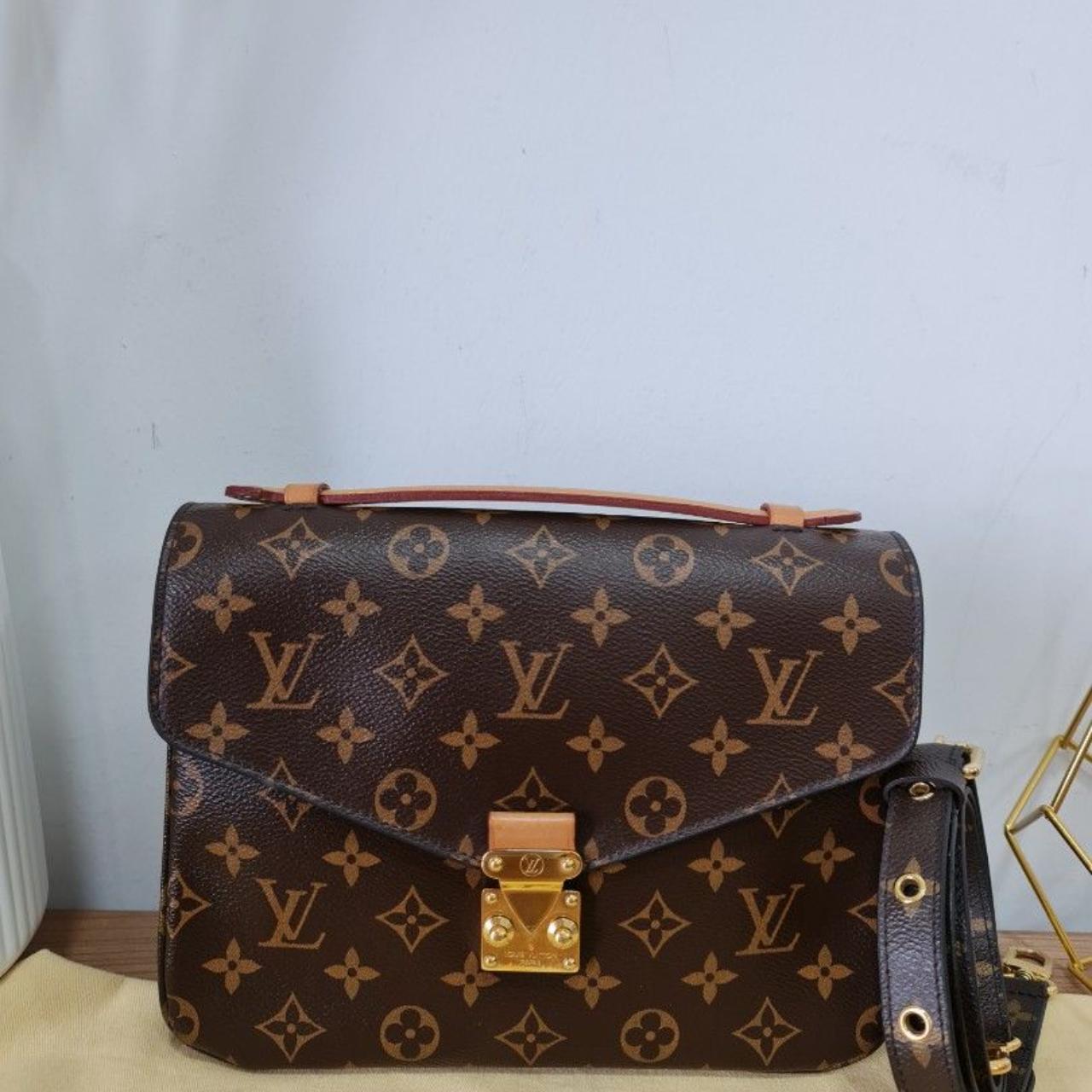 LV Bag Metis - Depop