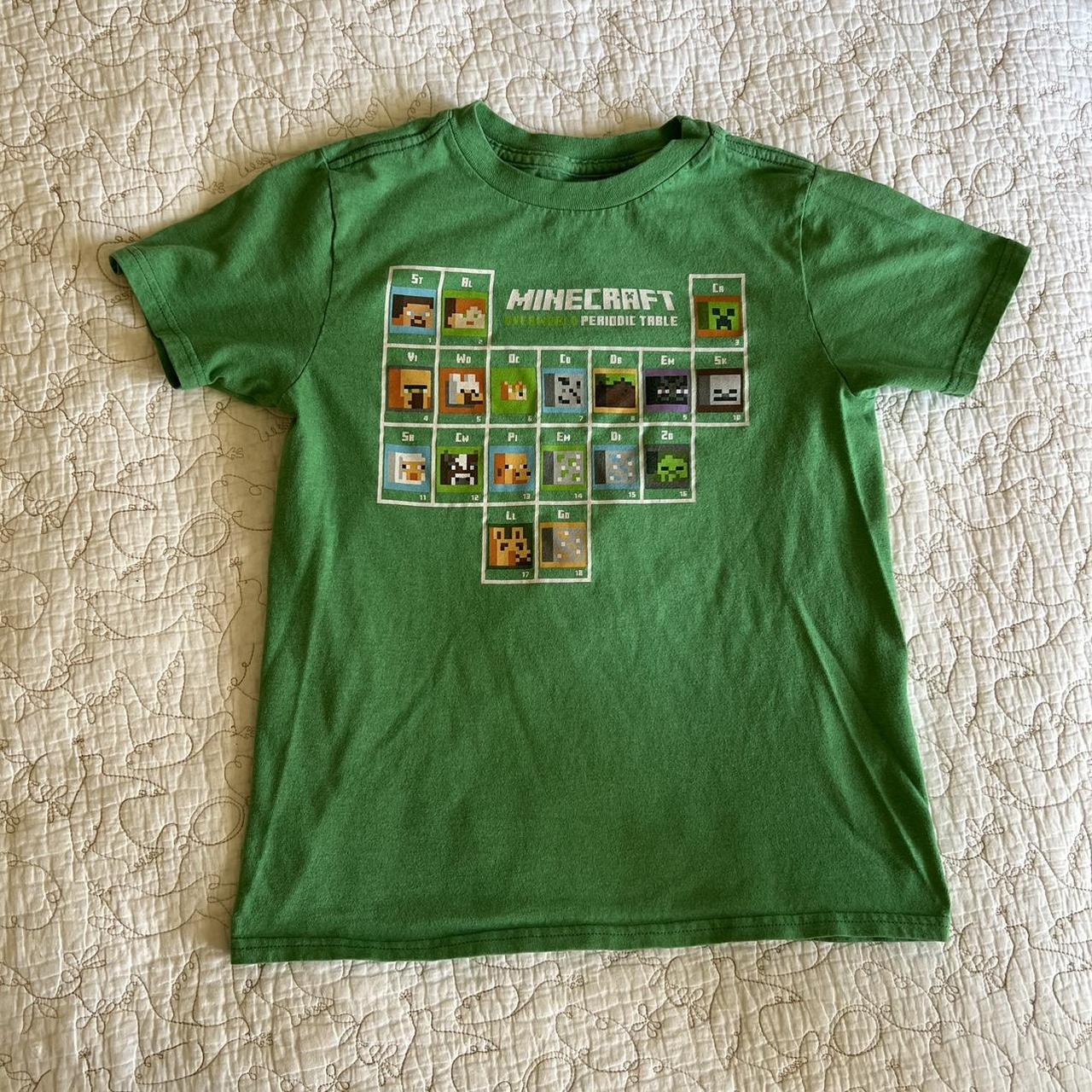 Minecraft Women's Green Crop-top | Depop
