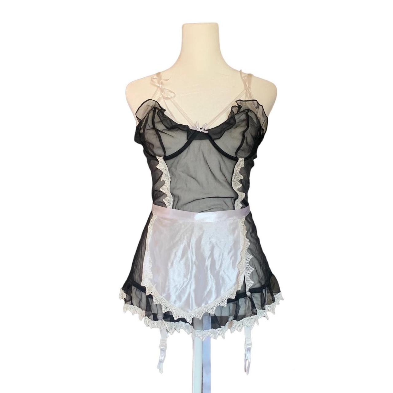 Escante Women's Black and White Vest | Depop