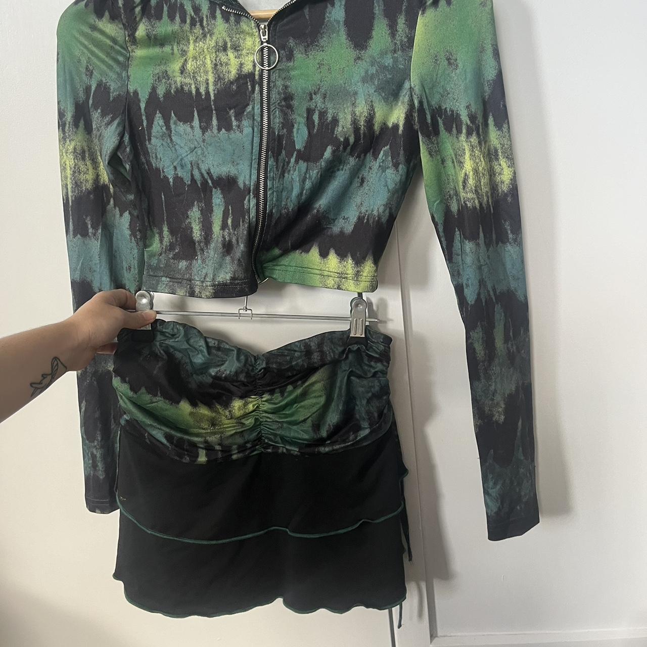 Cropped hood mini skirt matching set Repop - Depop