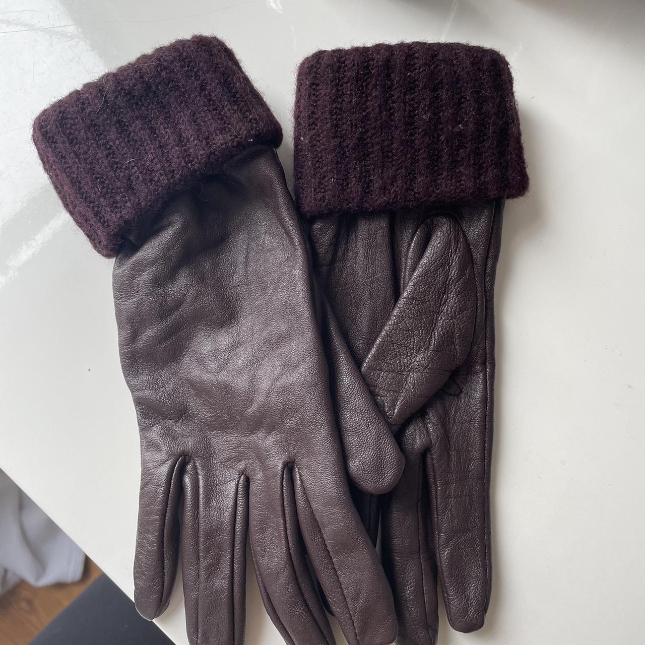Zara Women's Burgundy and Purple Gloves | Depop