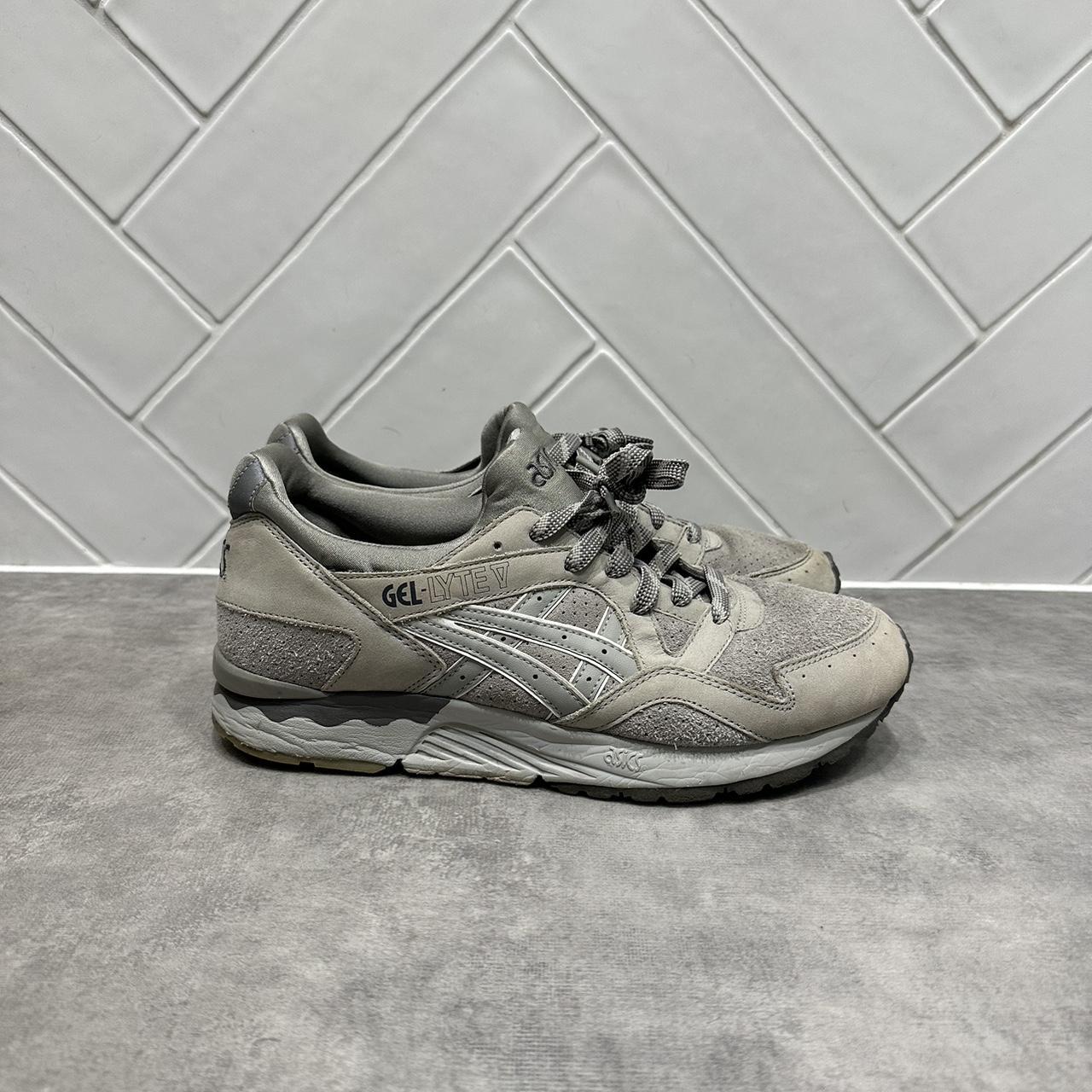 ASICS Grey suede Size 8 - Depop