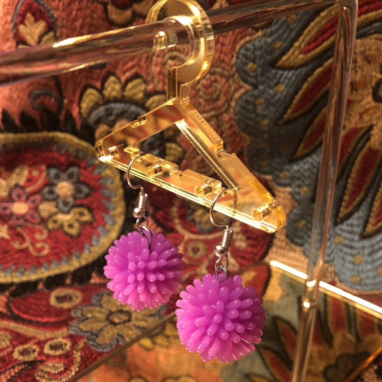 SQUISHY FIDGET EARRINGS the CUTEST fidget earrings... - Depop