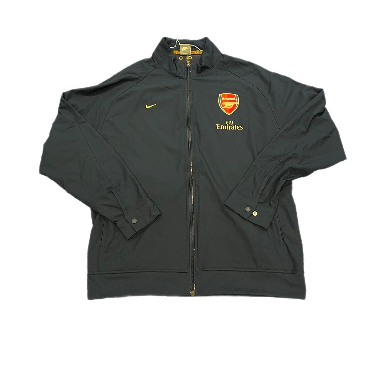 Arsenal XL retro jacket Slightly damaged by the... - Depop