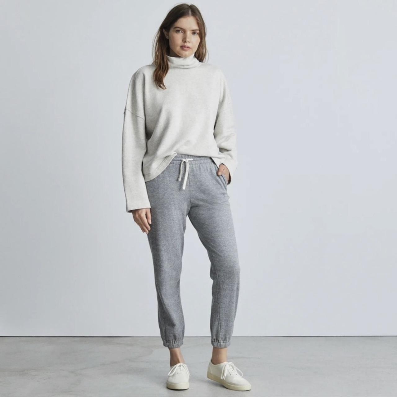 Everlane Womens light gray Organic Cotton Jogger... - Depop