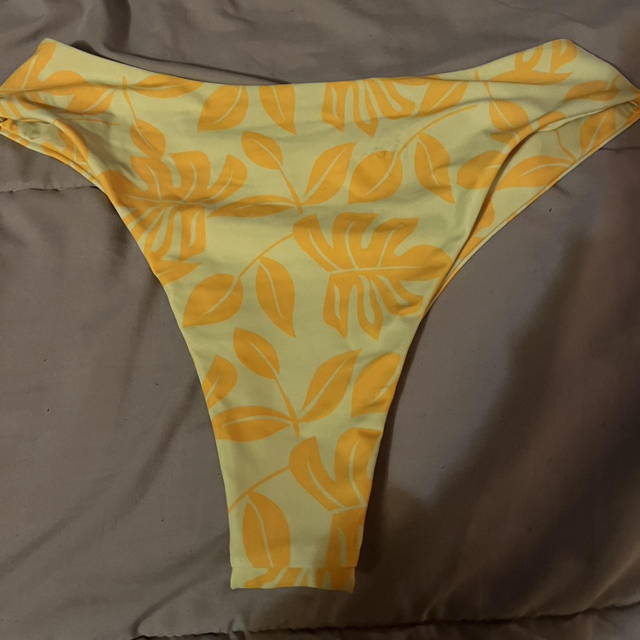 Tropical bathing suit bottom •one tiny stain, could... - Depop