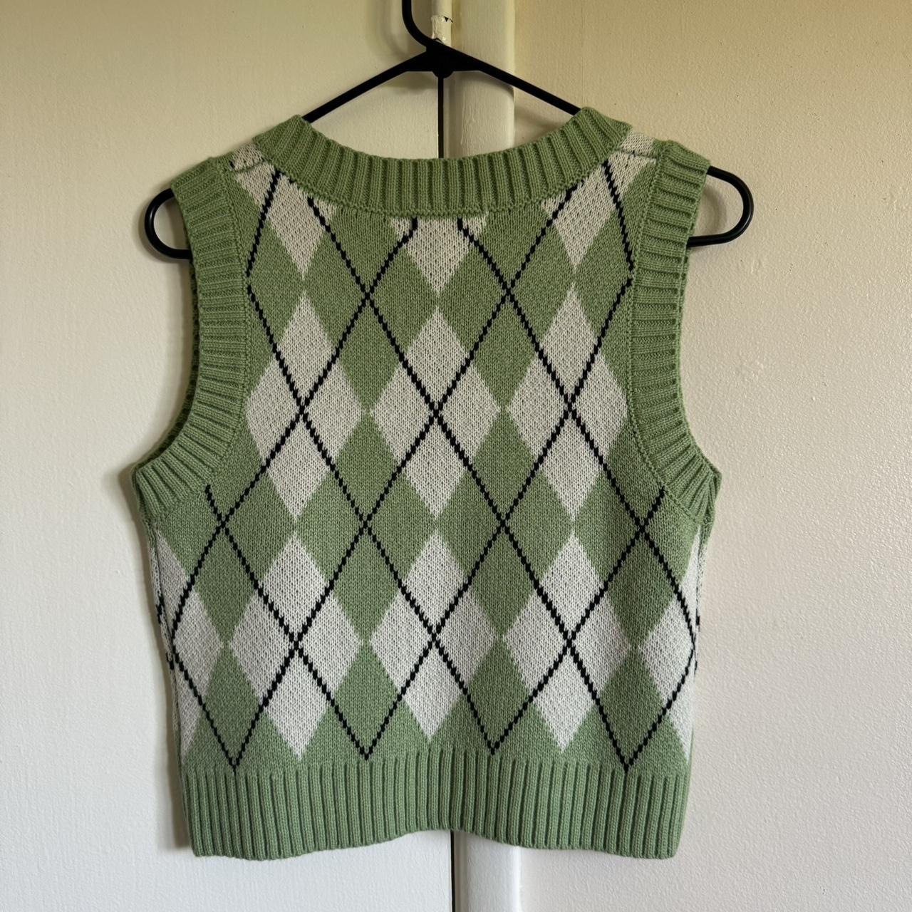 Romwe sweater vest, worn once - Depop