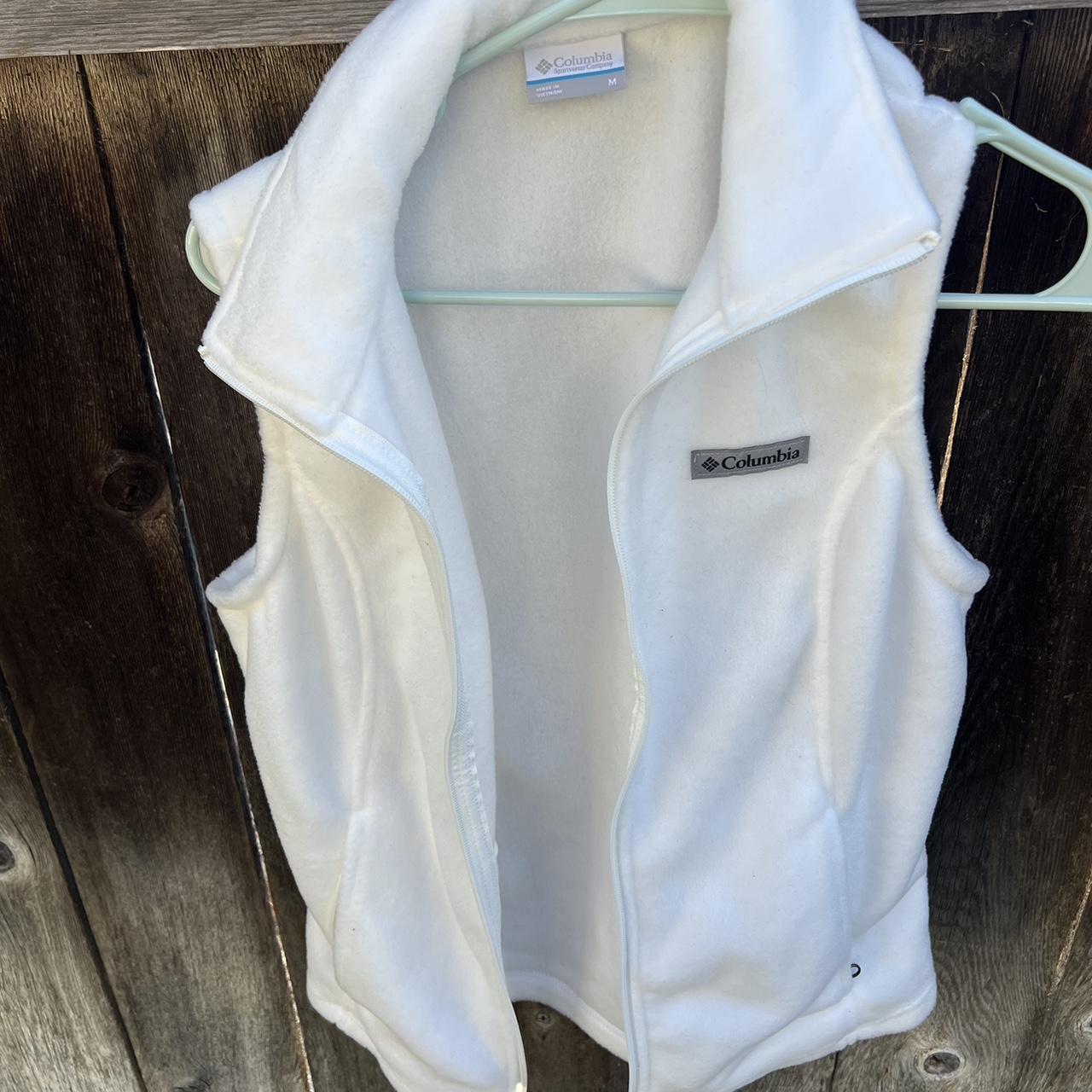 White Columbia soft vest - Depop
