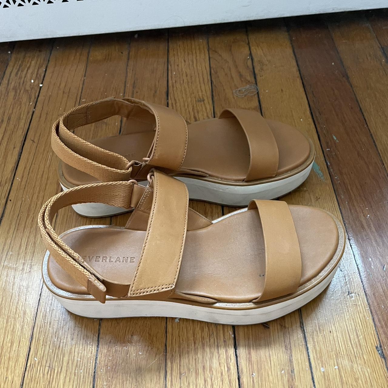 Everlane Tan Platform / Flatform Chunky Sandals... - Depop