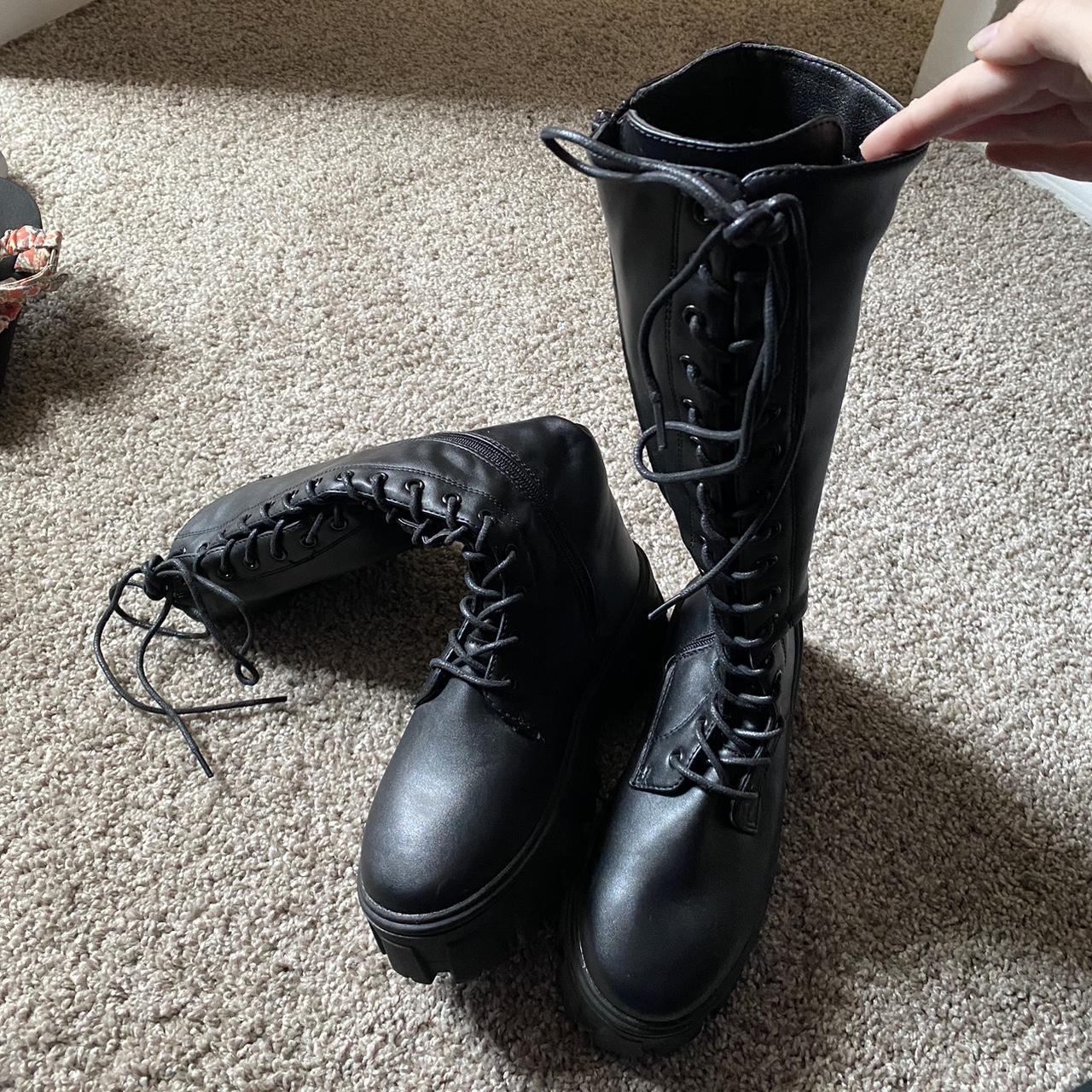 Forever 21 Women's Black Boots | Depop