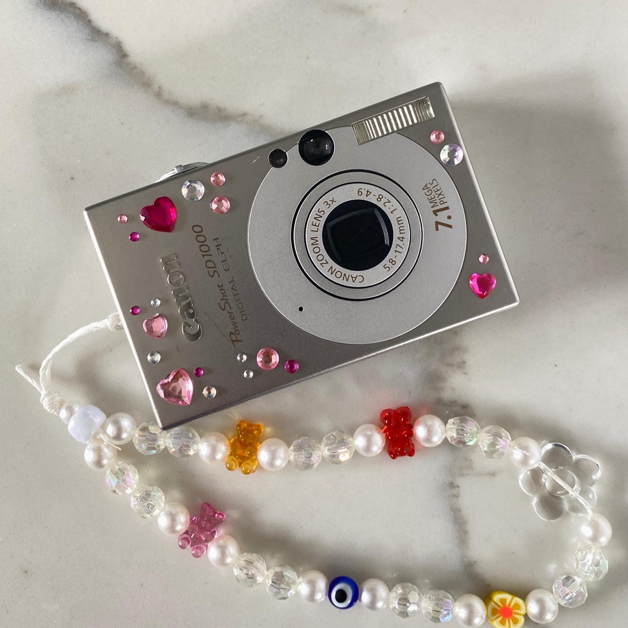 Cute lil silver y2k aesthetic Canon Powershot SD1000... - Depop