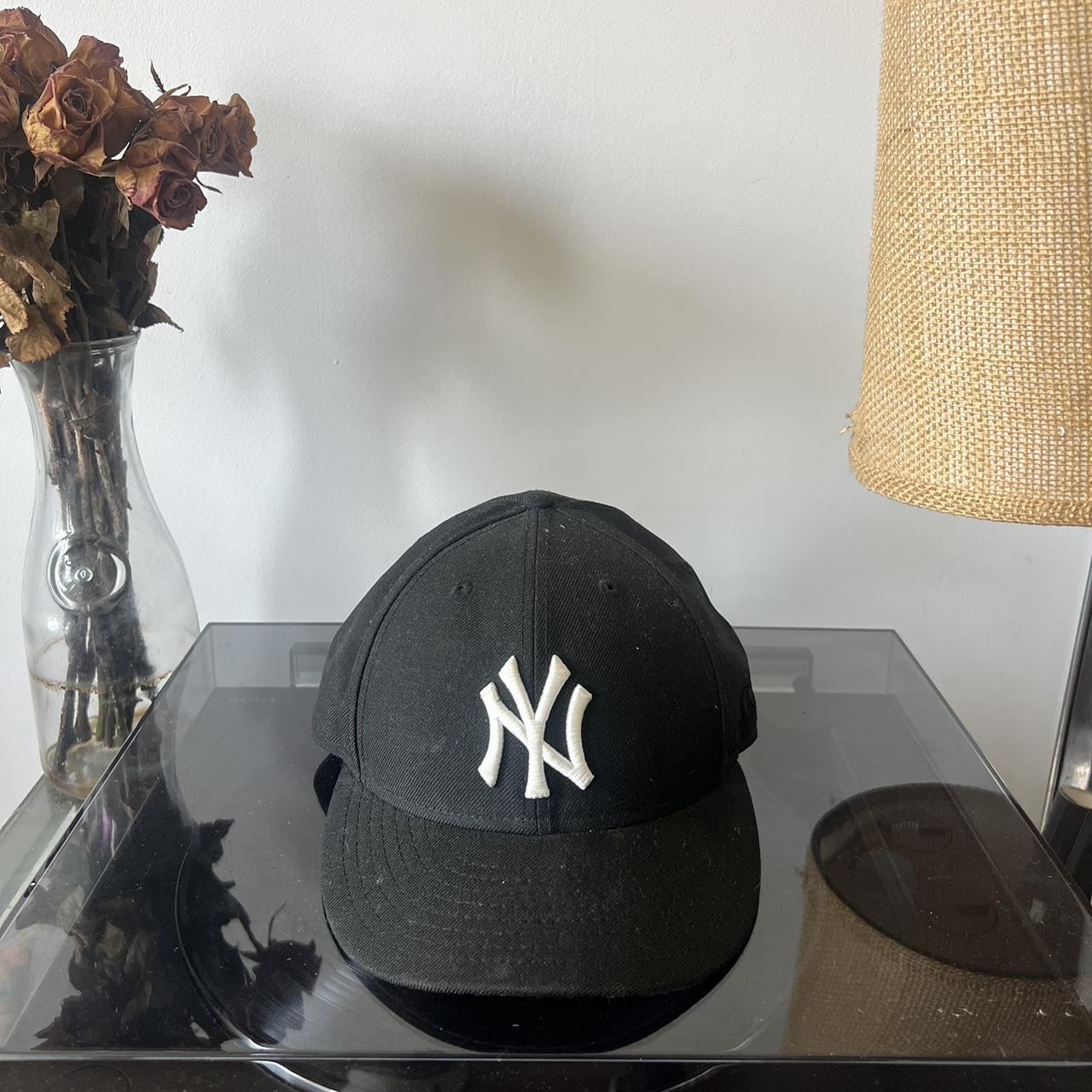 Kith Fitted ( 7 1/8 ) Yankees Hat Black - Depop