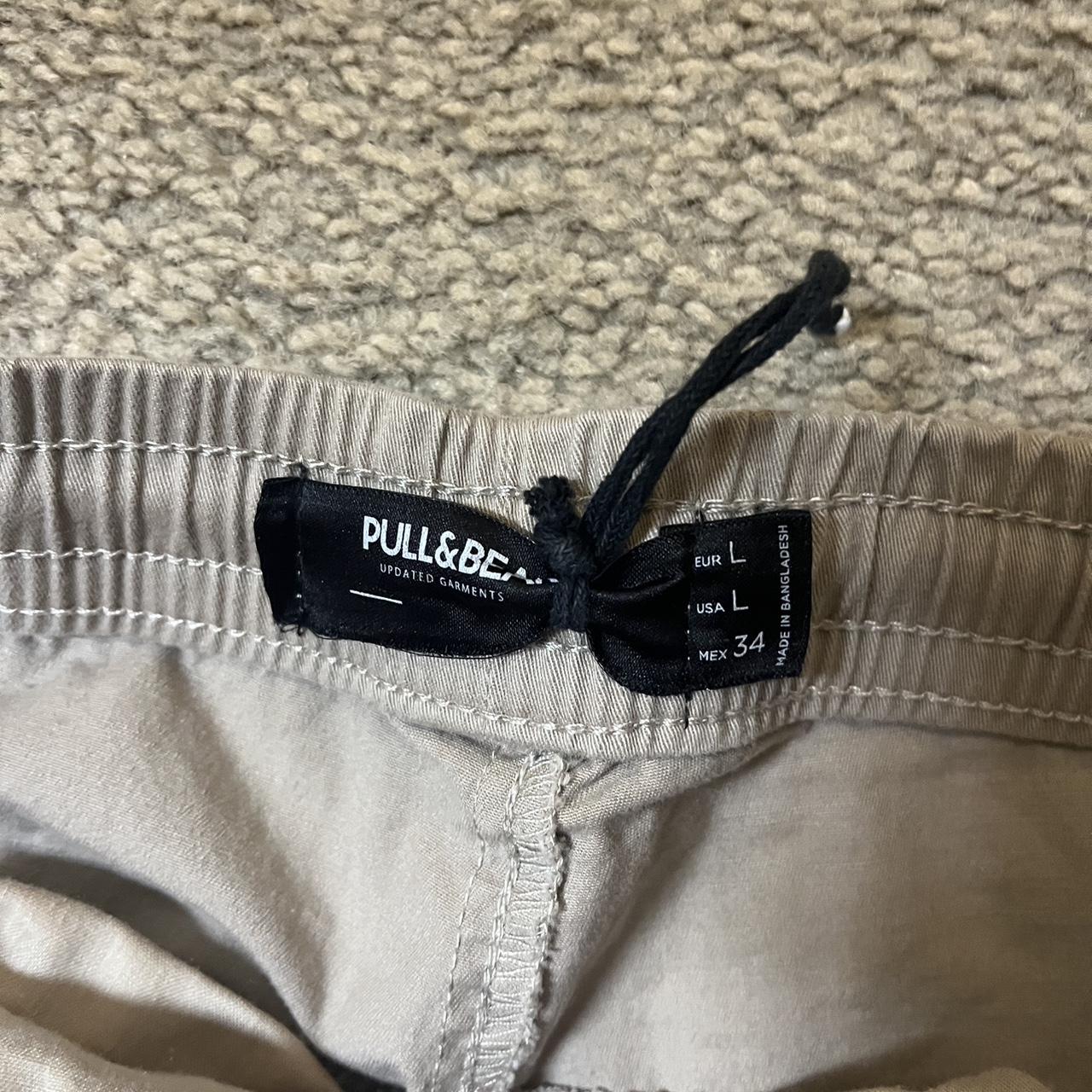 Pull & bear tan cargo jogger pants size L - Depop