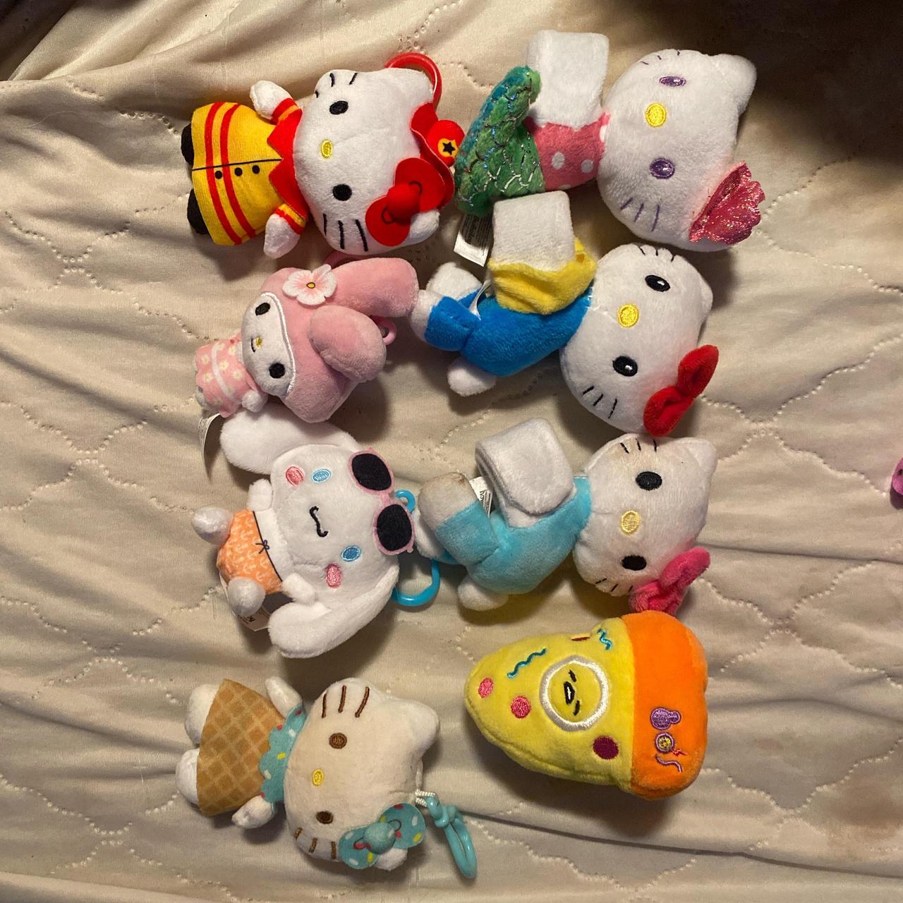 sanrio plush bundle - Depop