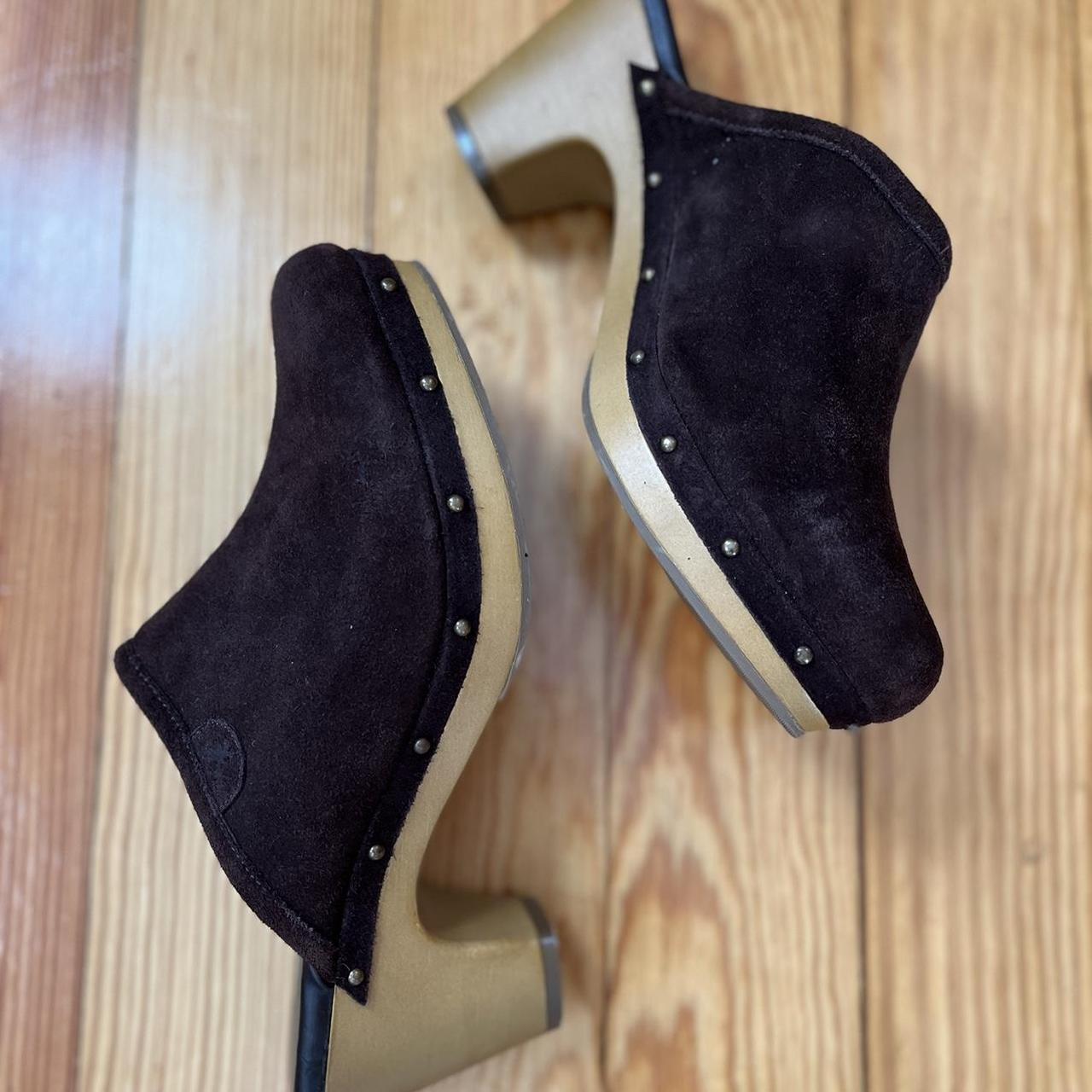 American Eagle Suede Block Clogs Women’s Size 9 - Depop