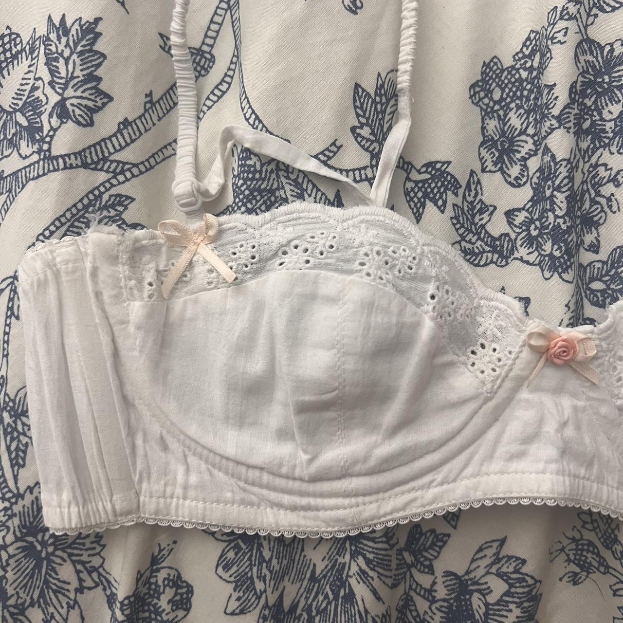 Brandy Melville Women's White and Pink Bra | Depop