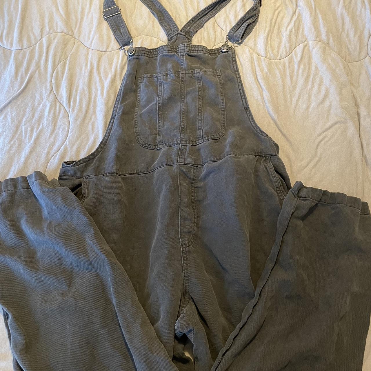 Lightly worn gray overalls from Aerie - size large,... - Depop