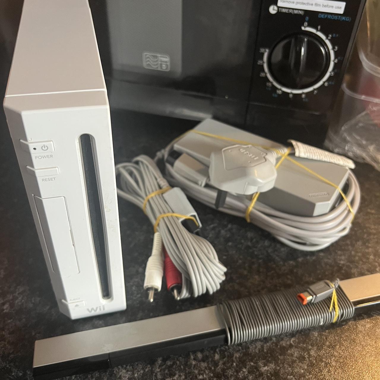 Nintendo Wii (without remotes) Hence the price it... - Depop