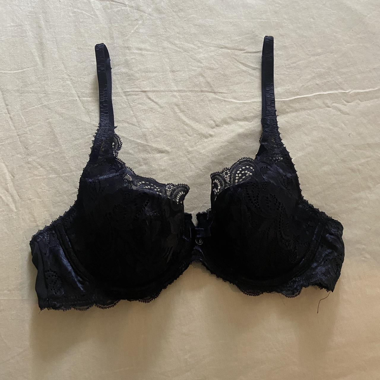 Gossard Women's Black Bra | Depop