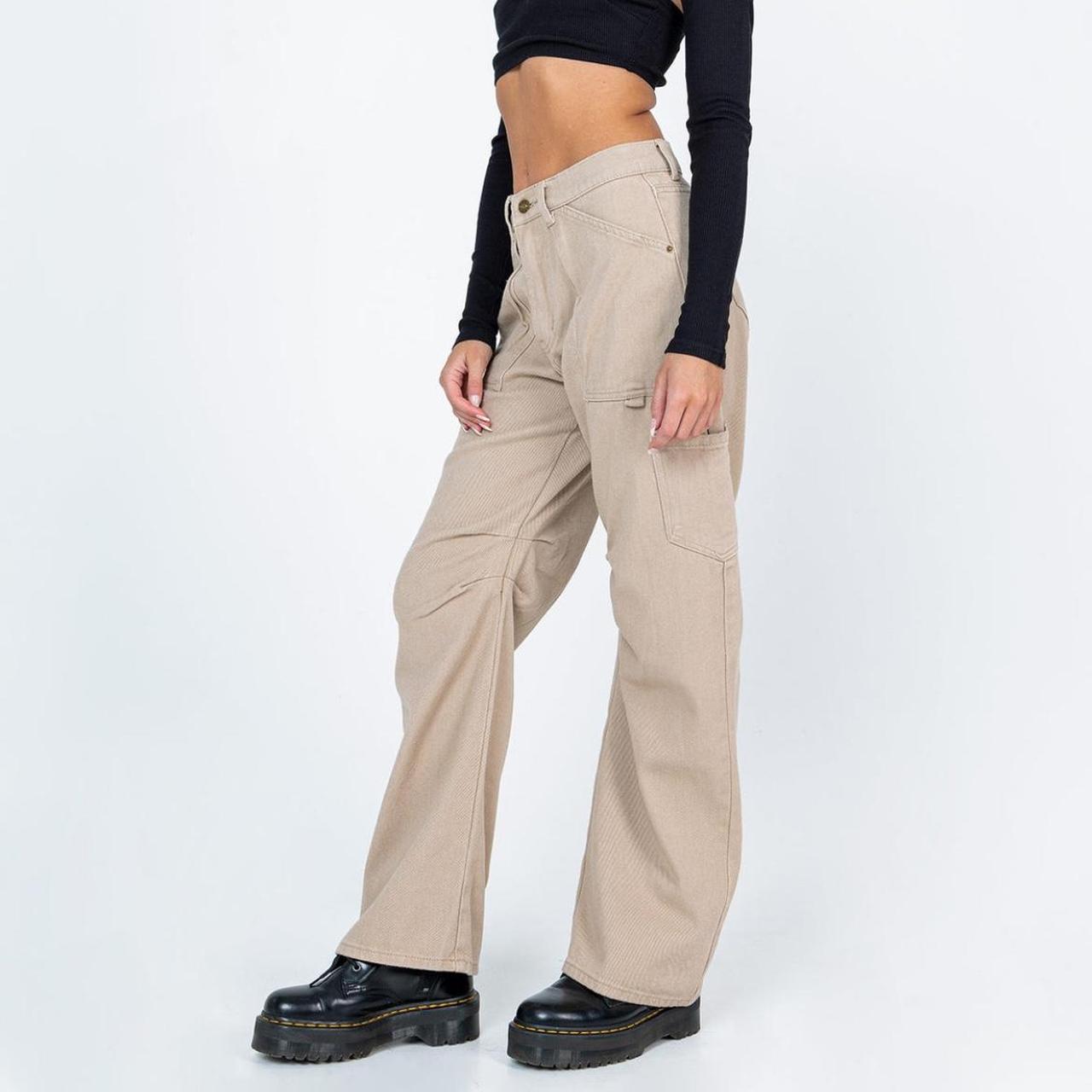 Lioness “Miami Vice” cargo pants in tan. Size 4.... - Depop