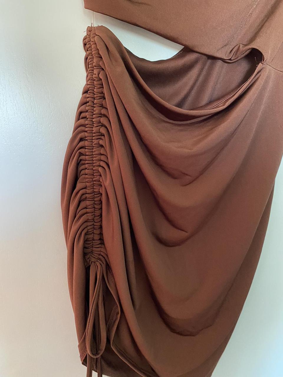 WINDSOR BROWN CUTOUT DRESS size M (i... - Depop