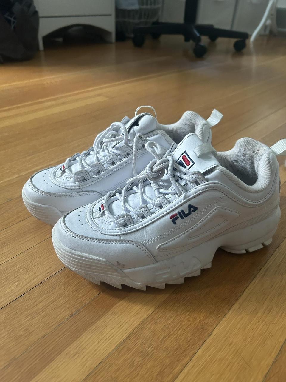 chunky fila shoes size 7.5 barely worn - Depop
