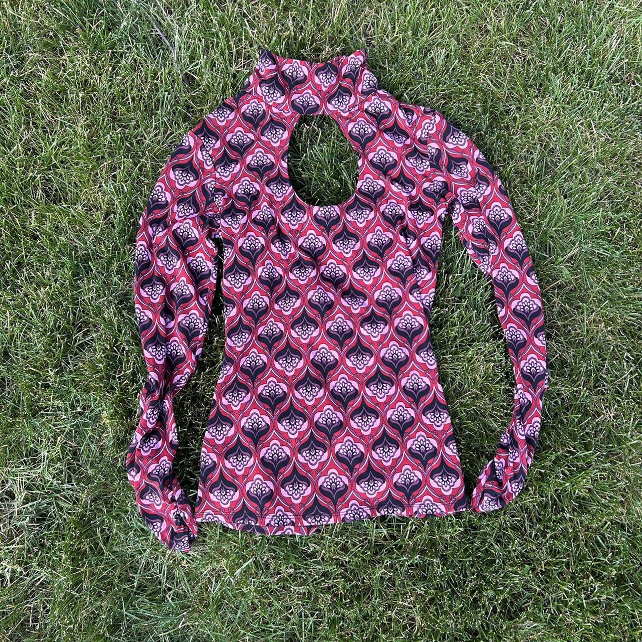 the cutest funky patterned pink and purple cutout... | Depop