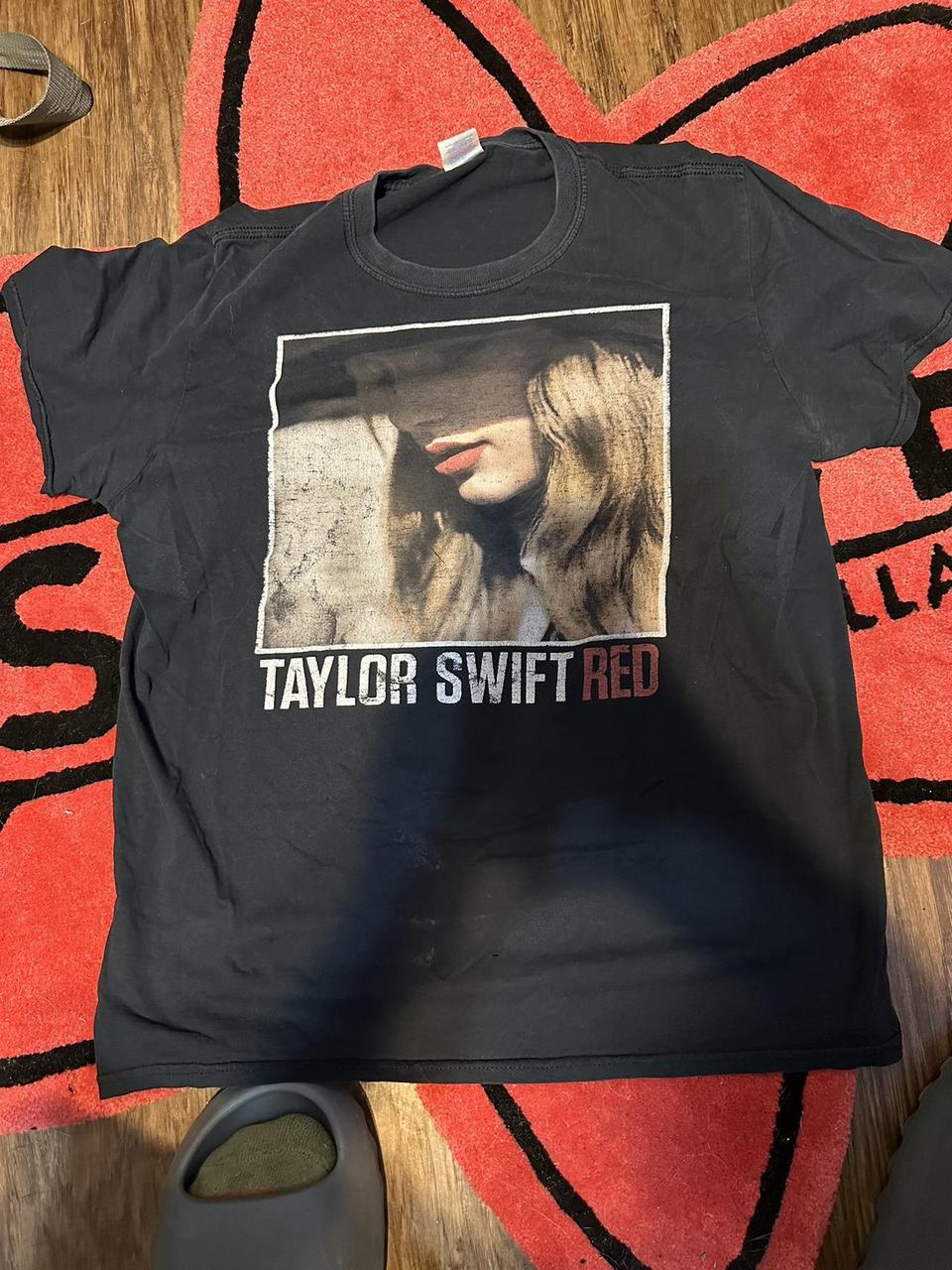 Taylor swift red tour shirt 2013 eras - Depop