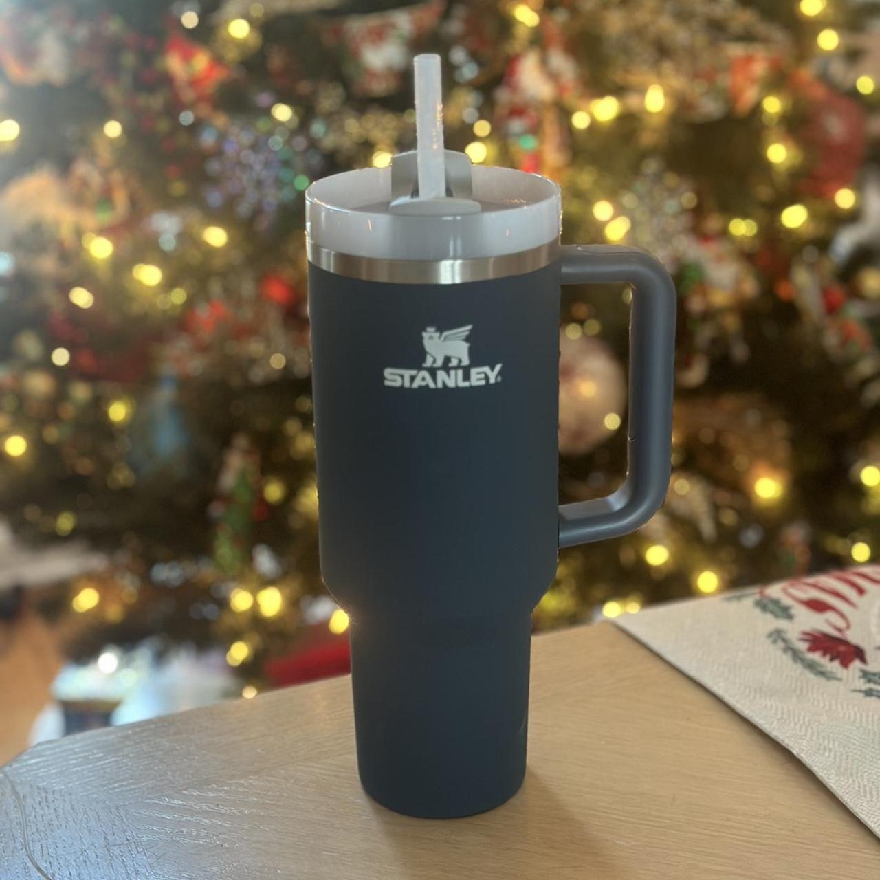 40 oz Stanley Cup Navy blue - Depop