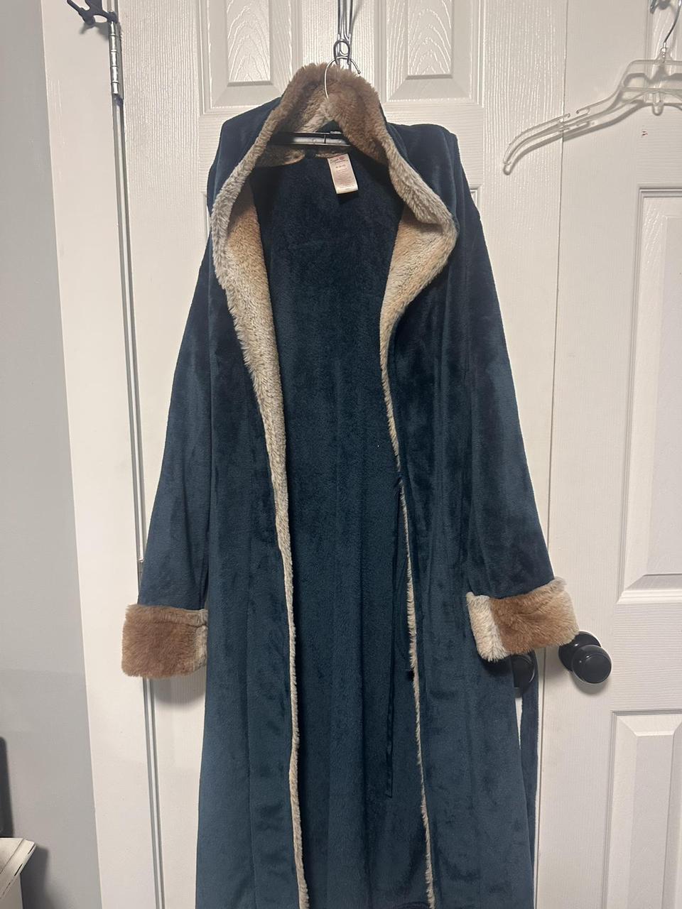 Navy blue velvet robe with faux fur trim and hood —... - Depop