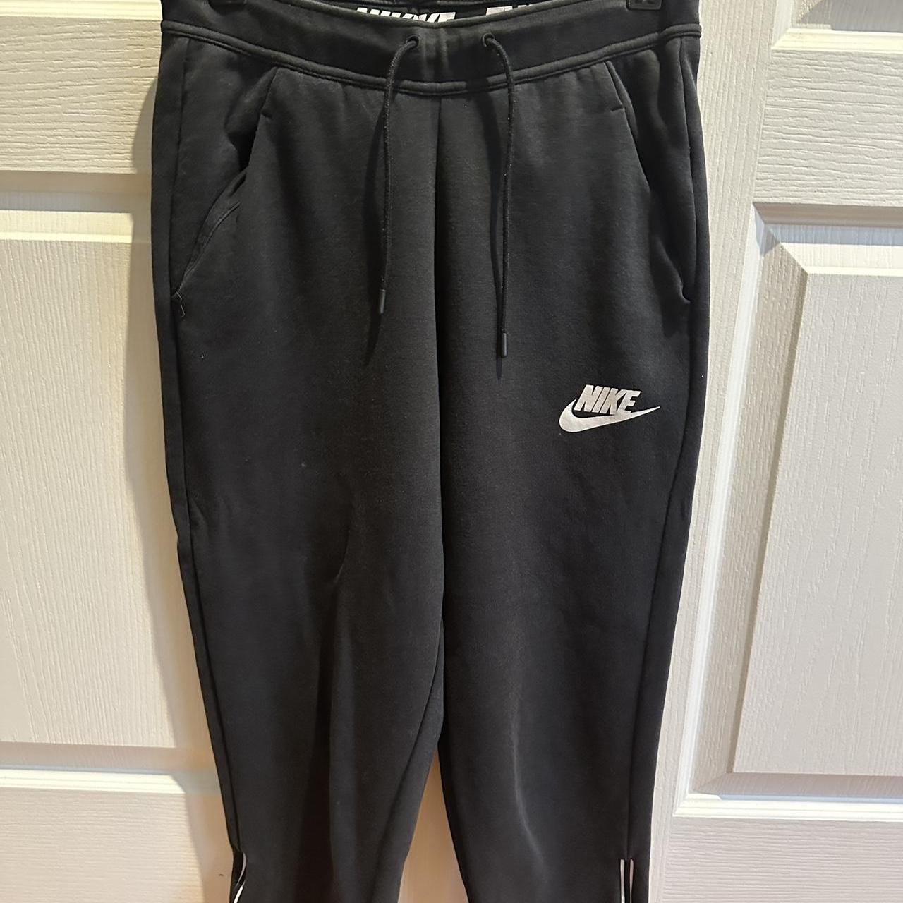 Nike 3/4 trackies | Depop