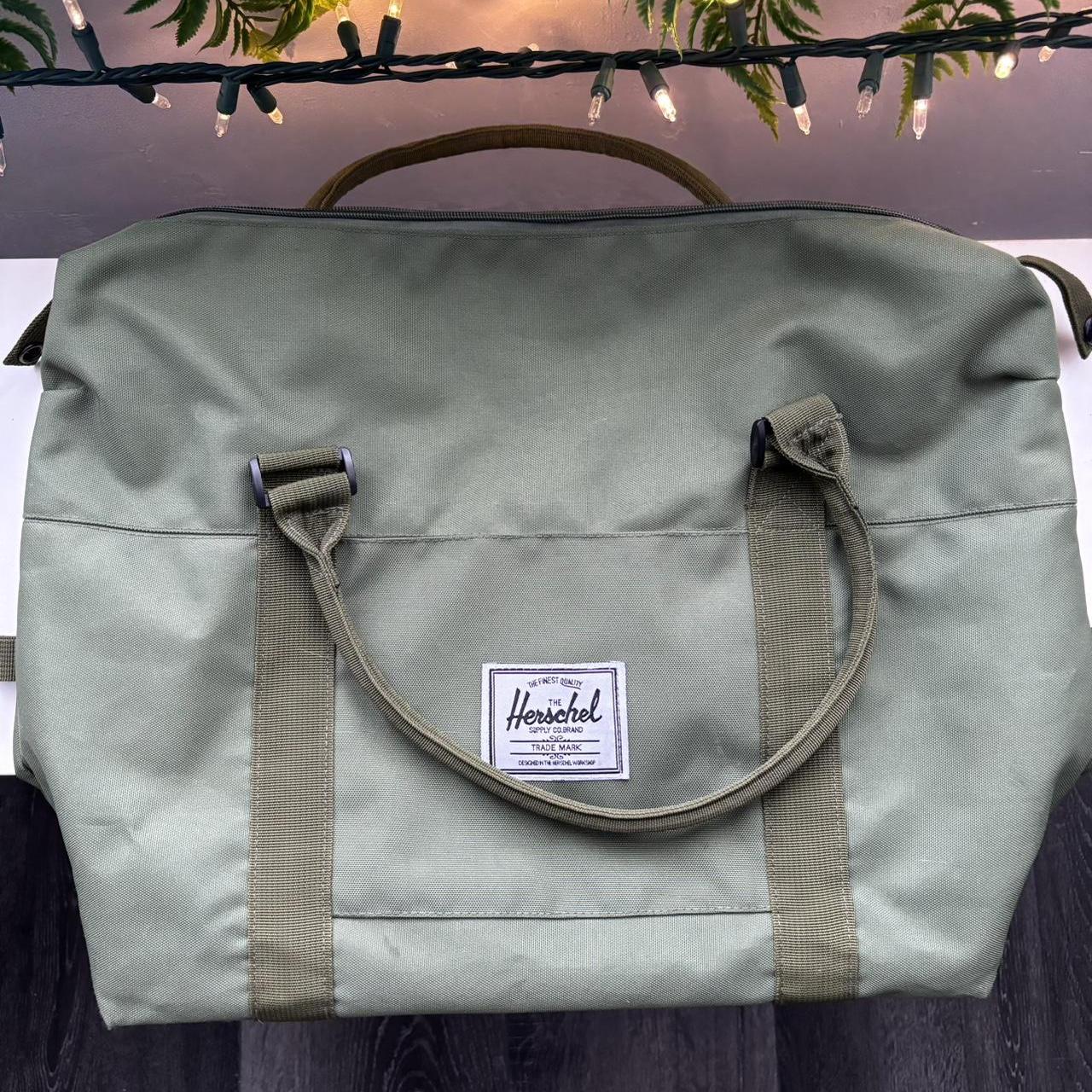 Herschel army green tote bag •great condition •no... - Depop