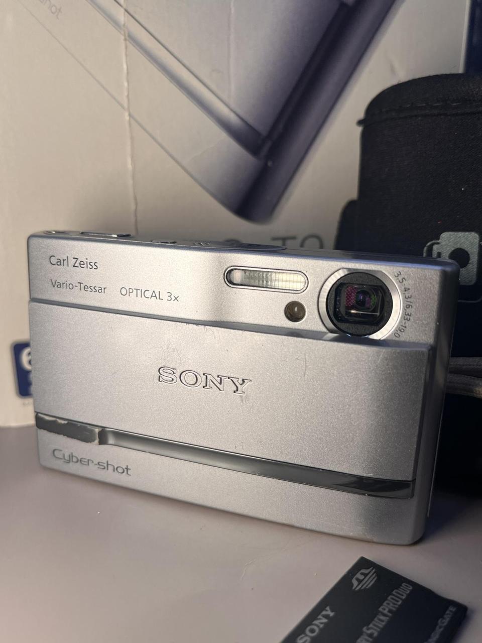 Sony cybershot dsc-T9 vintage digital camera boxed... - Depop