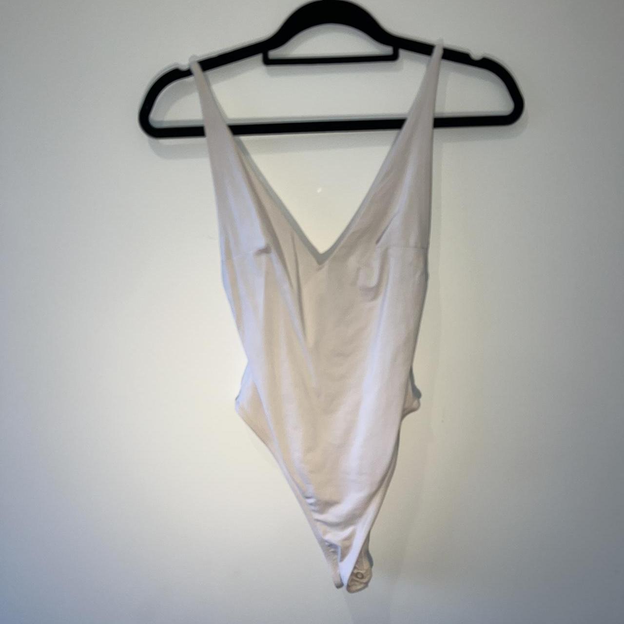 Deep v bodysuit white - Depop