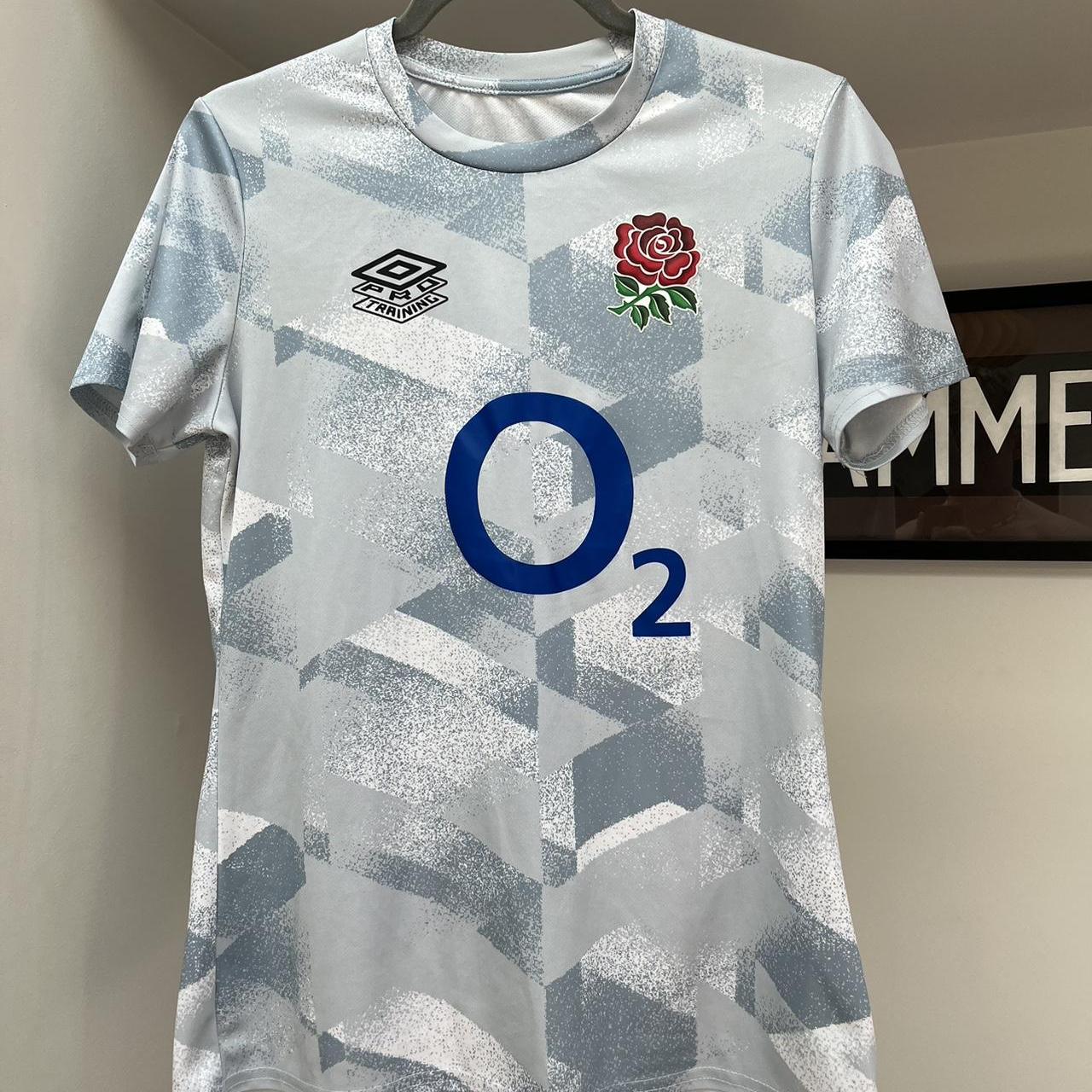 England Rugby Training Top Size Small, Perfect... - Depop