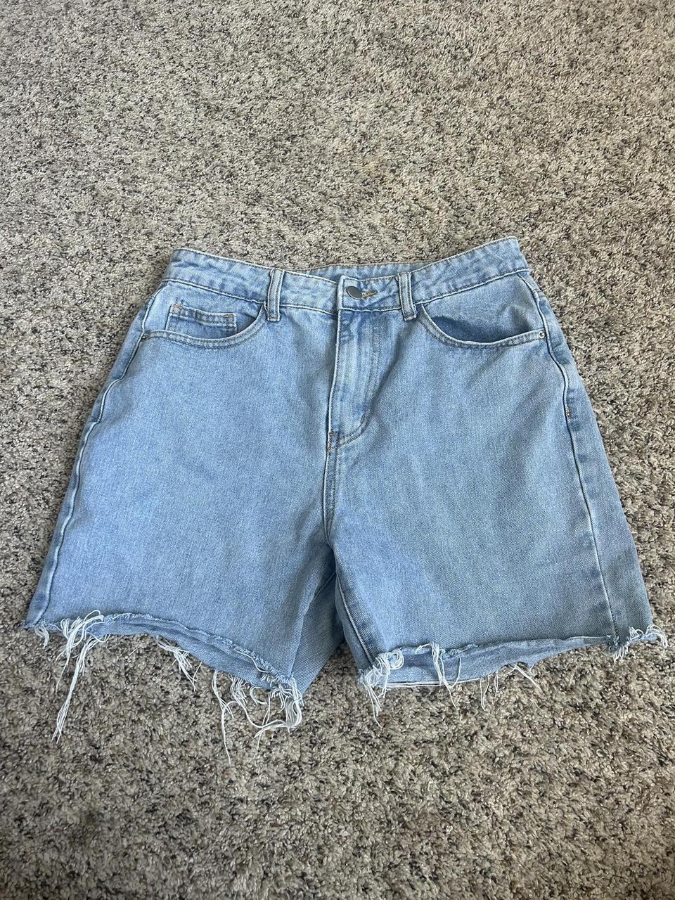 Women’s light jorts medium - Depop