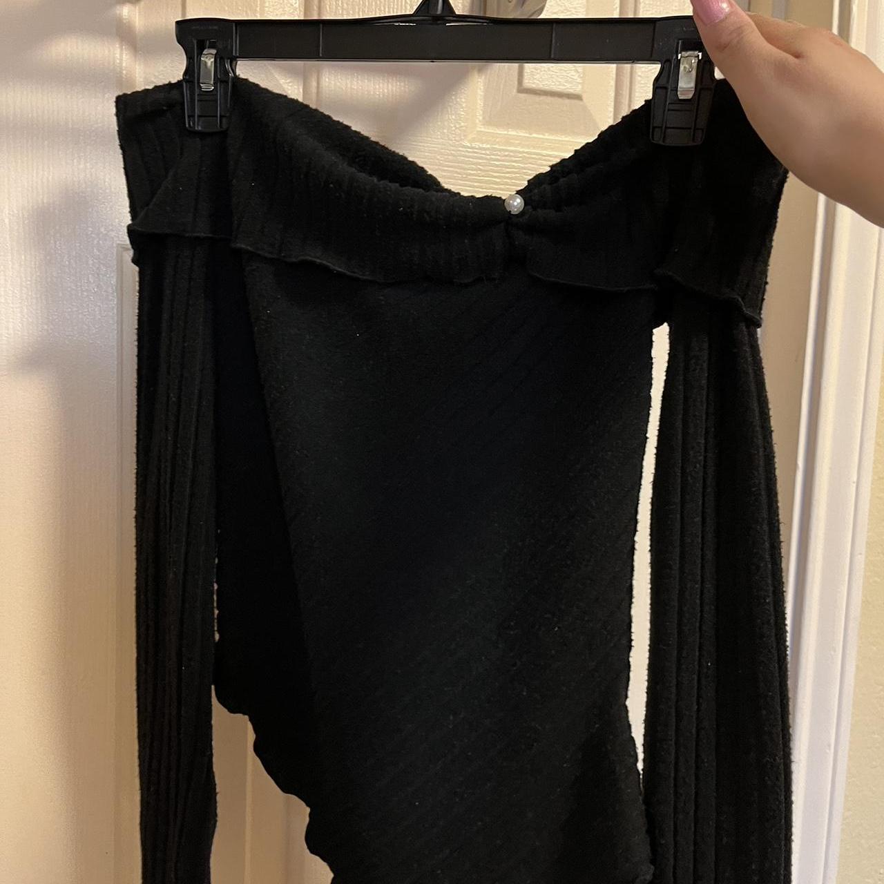 Black off the shoulder long sleeve top #offtheshoulder | Depop