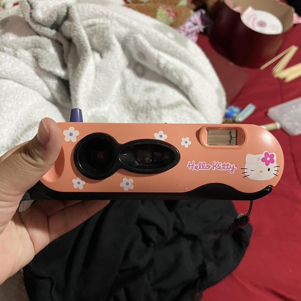 Vintage 2000s Hello Kitty Camera It works but... - Depop