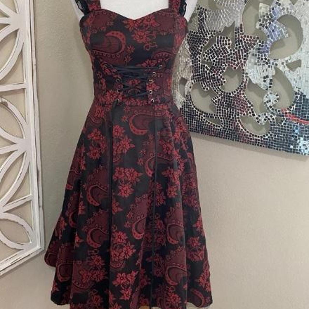 Y2K HEARTS & ROSES xsmall GOTH GRUNGE ROCKABILLY... | Depop