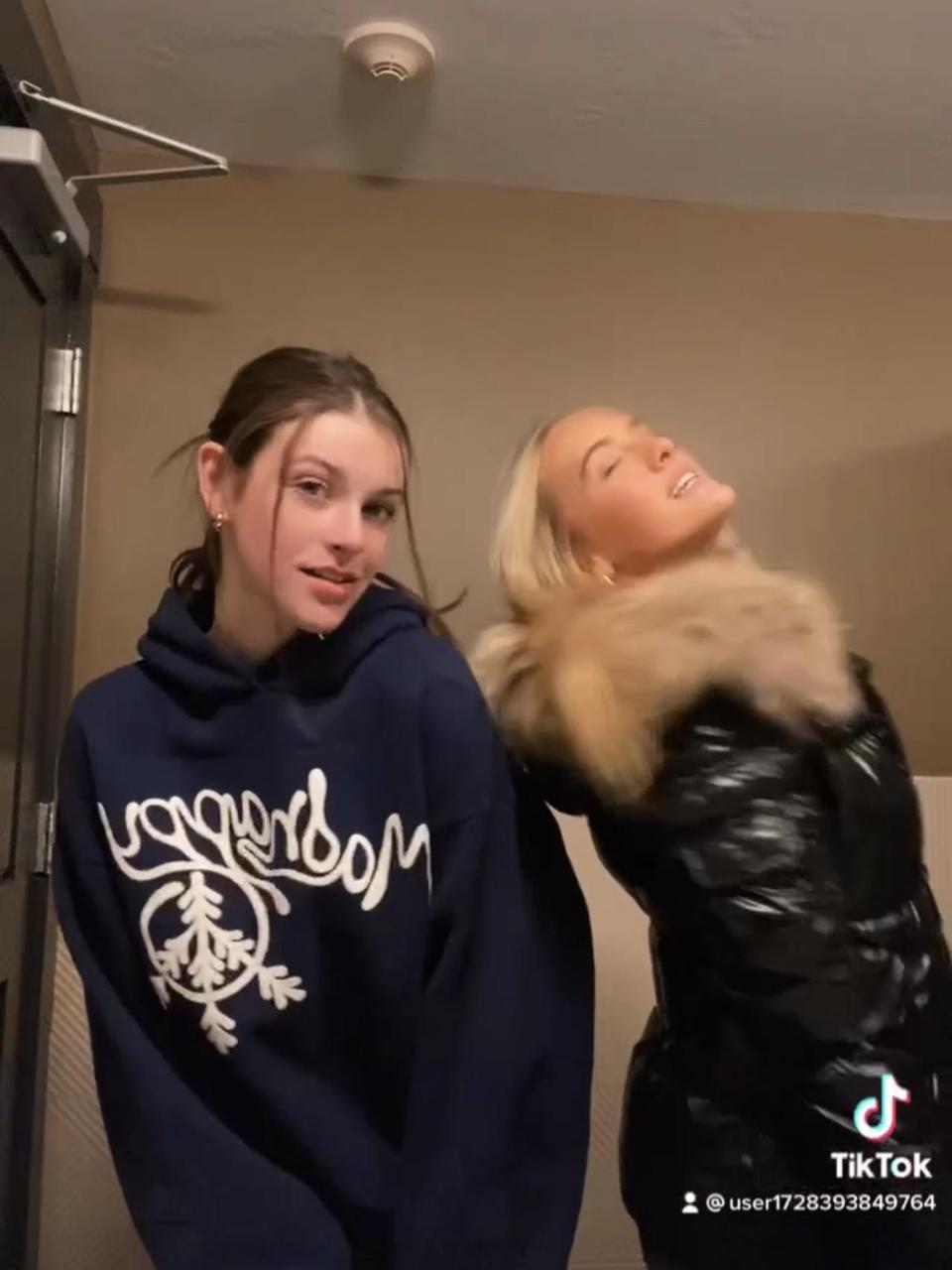 Sam jacket w fur. Originally 495$ and in perfect... - Depop